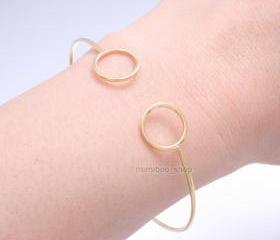 Open Circles Bracelet on Luulla